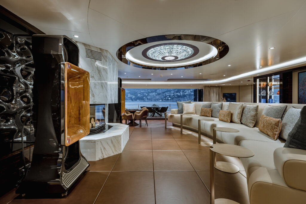 Victorious - H2 Yacht Design
